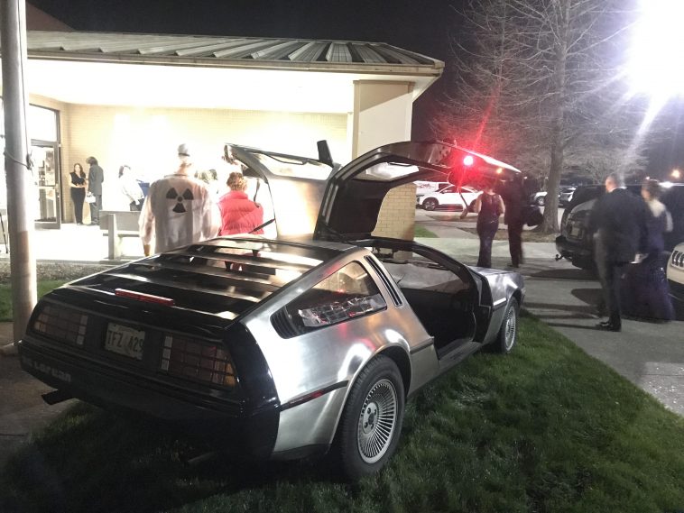 The Strange story of the DeLorean – Weird World Wire